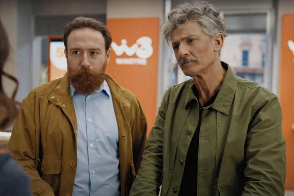Pubblicità WindTre: il nuovo spot con Fiorello per l'attivazione ...